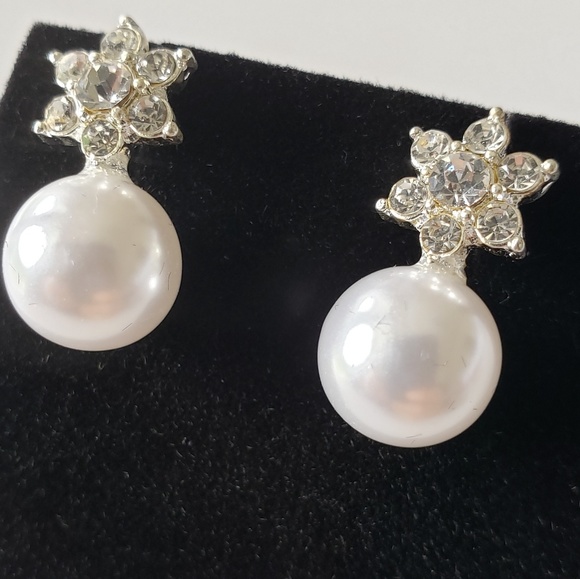 Cas & Lyn | Jewelry | Nwt Stella Stud | Poshmark